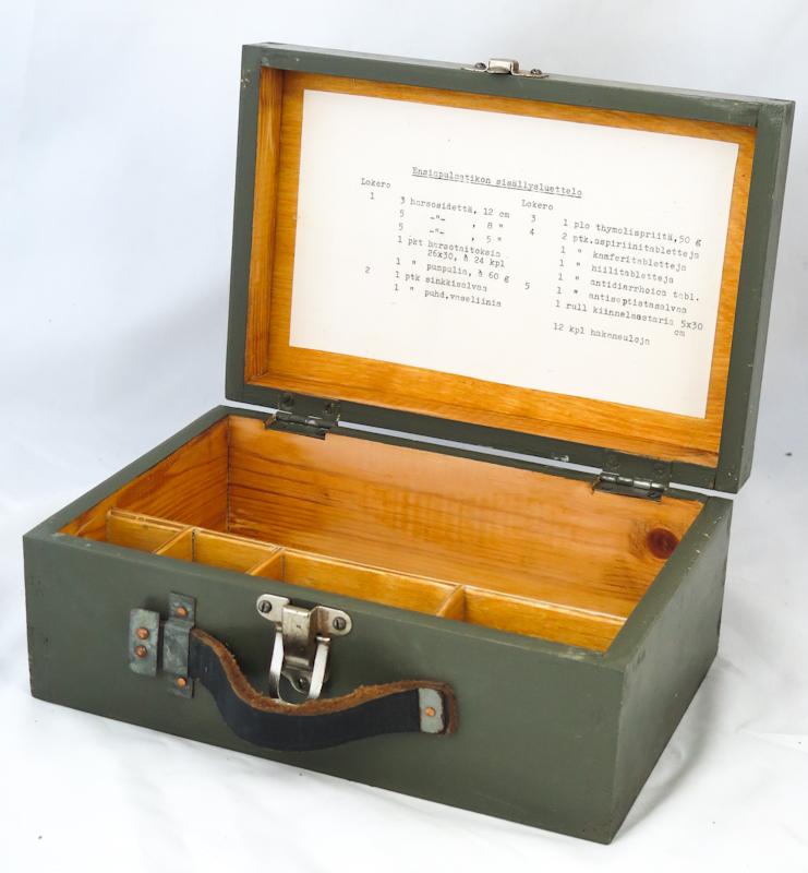 Dragoon Militaria | WW2 Finnish army first aid box