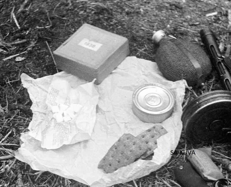 Dragoon Militaria | WW2 Finnish army iron ration box - food
