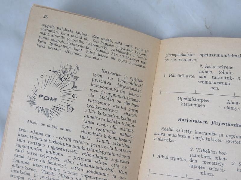 Dragoon Militaria | WW2 Finnish Civil guards Soldier boy insignia and book