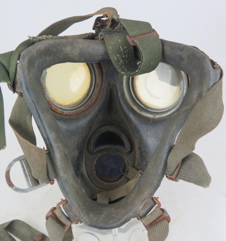 Dragoon Militaria | WW2 German Wehrmacht/Waffen-SS gasmask GM38 - 1944