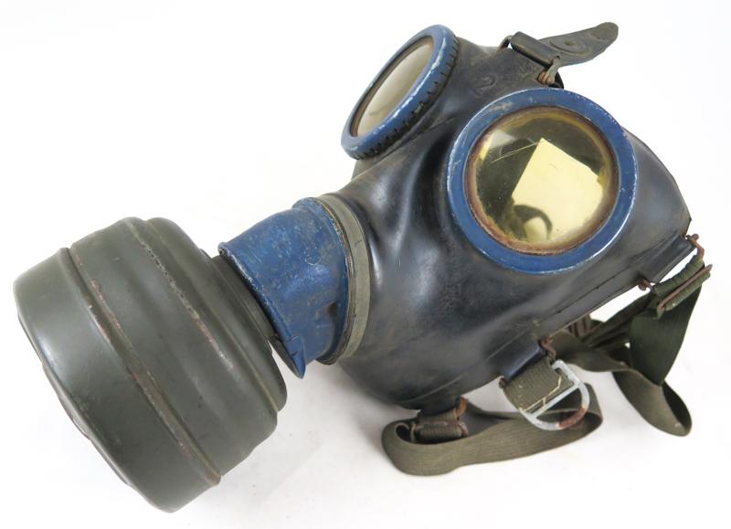 Dragoon Militaria | WW2 German Wehrmacht/Waffen-SS gasmask GM38 - 1944